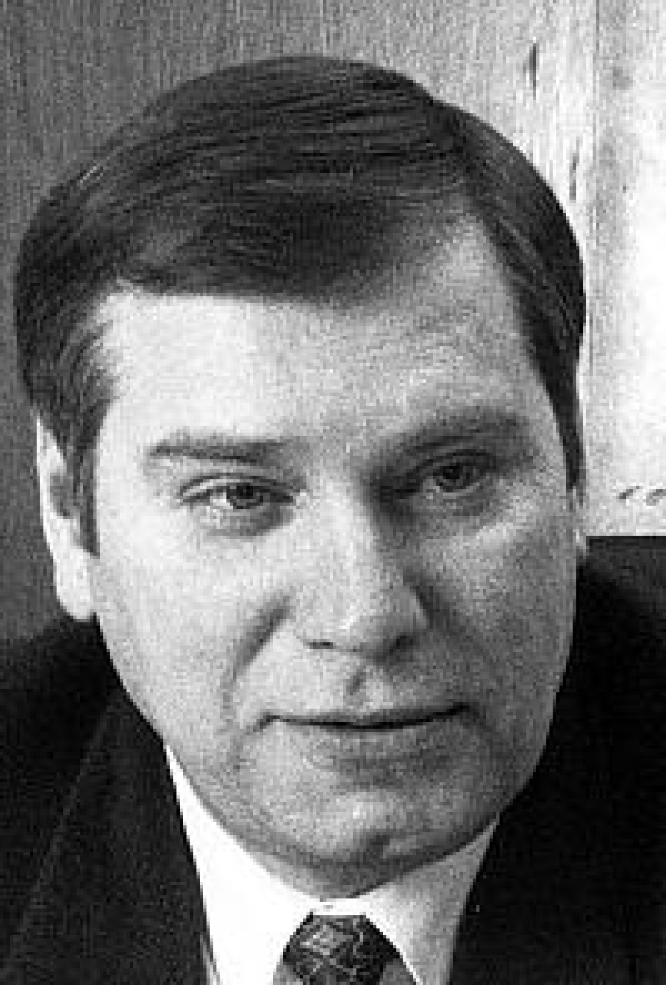 UES, City Hall Agree to Run Power Grid