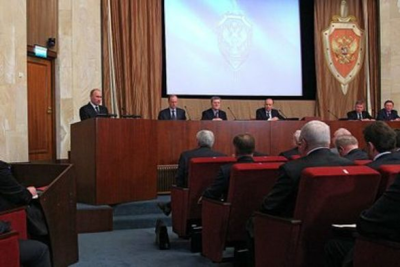 Putin Warns Against Foreign 'Interference' at FSB Meeting