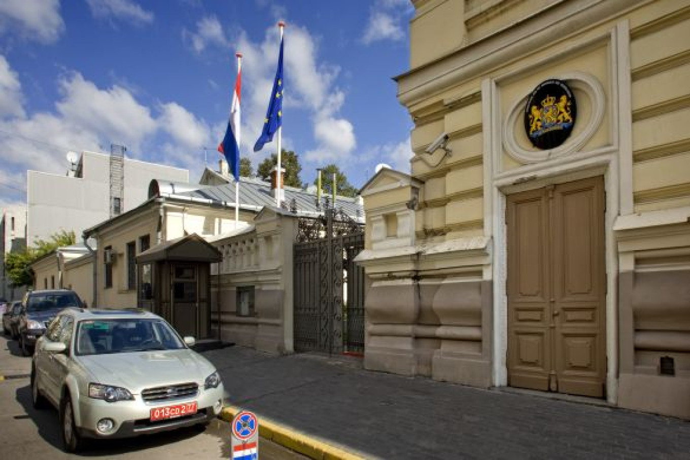 Dutch Express Outrage Over Attack on Diplomat in Moscow