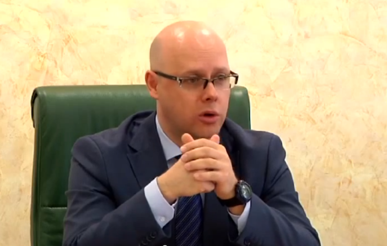 Russian Senator Wants Convicted Pedophiles Tagged With Tracking Devices