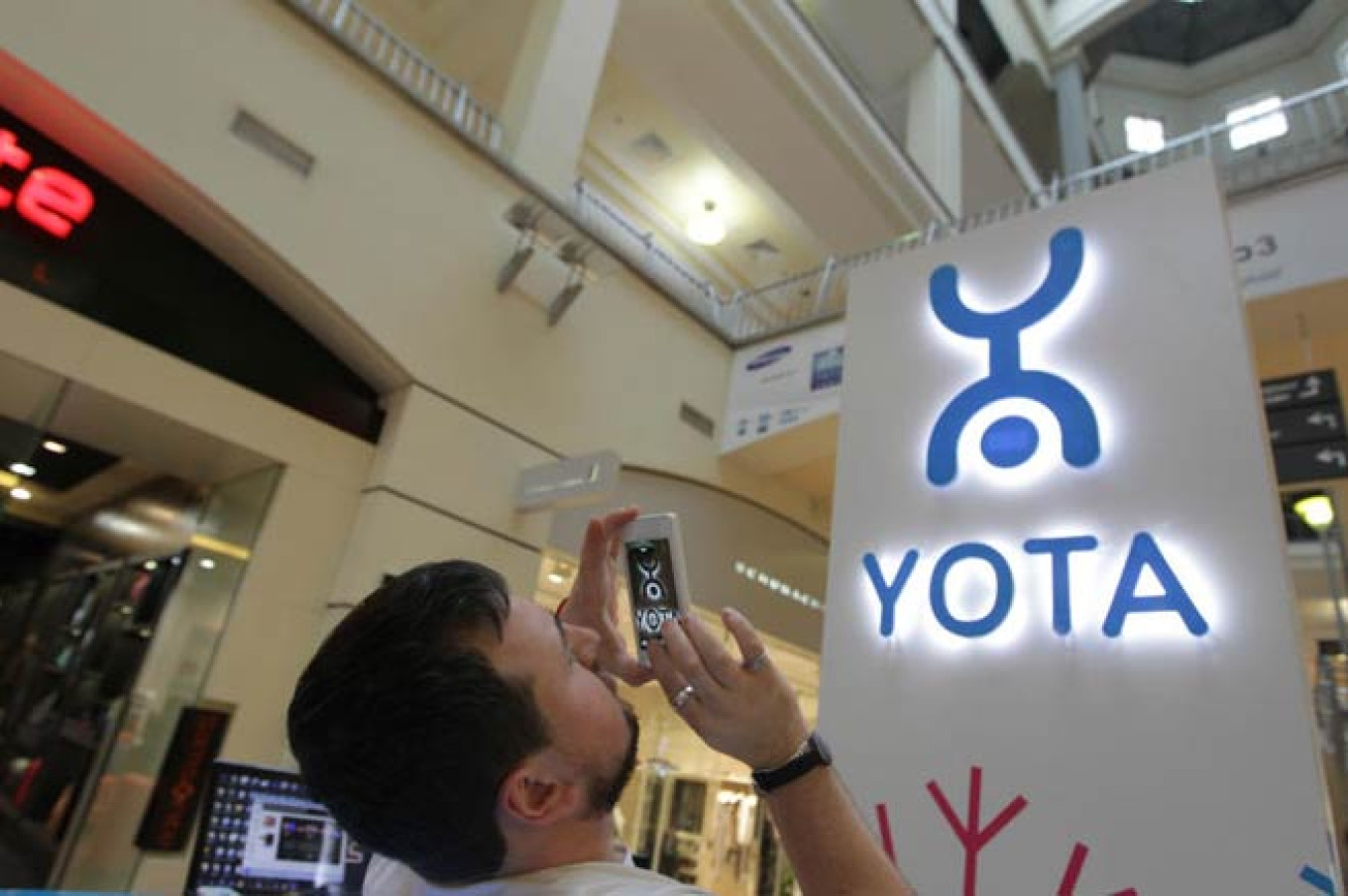 Yota Becomes Fourth Mobile Operator