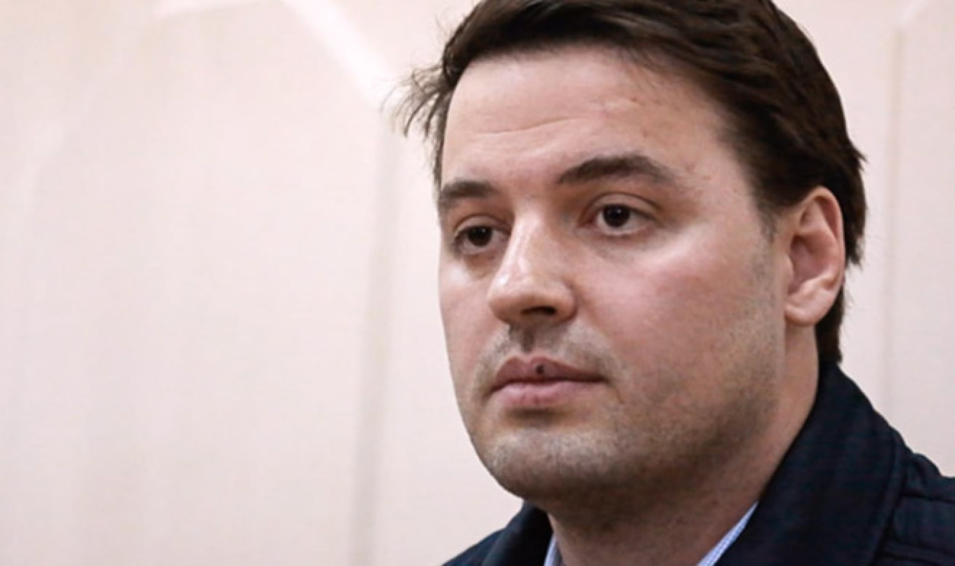 Former Anti-Corruption Cop Jumps to Death During Interrogation