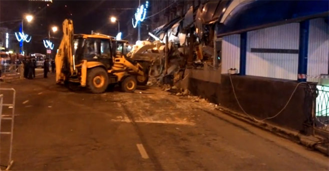 Five Links to Show The Full Range of Moscow's Metro Kiosk Destruction