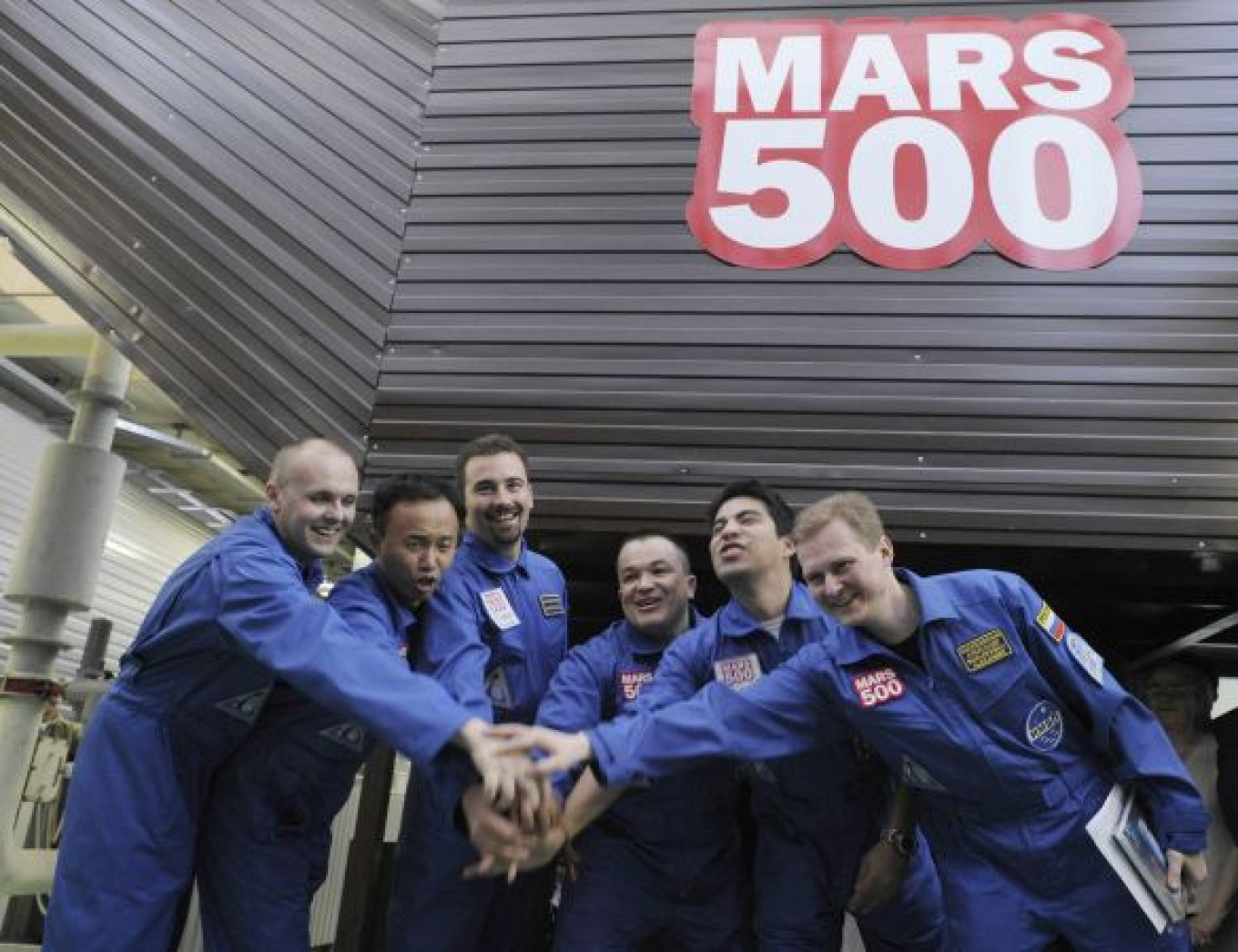 520-Day Mars Flight Simulation Begins