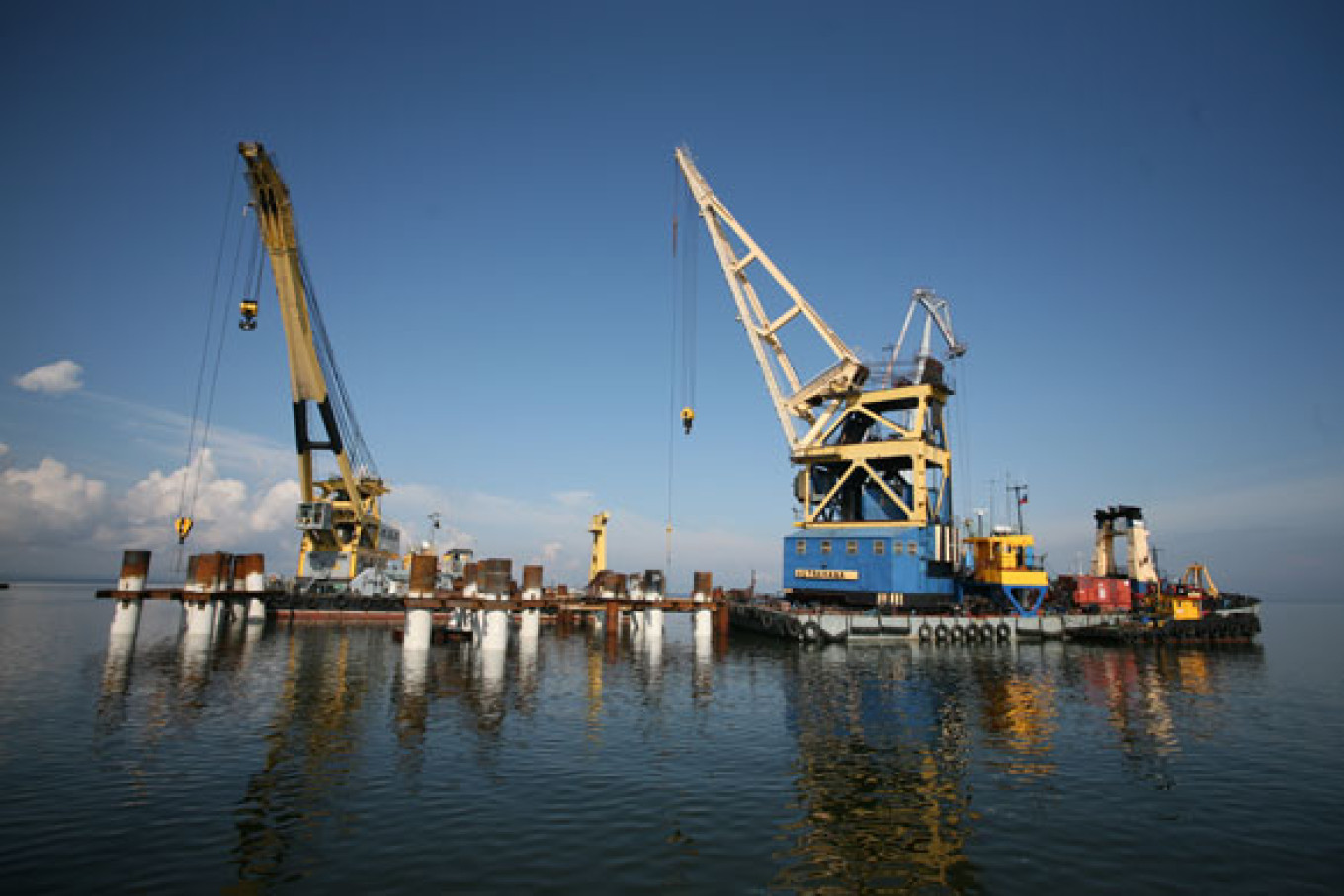 Spill Dumps 2,200 Tons of Oil in Arctic