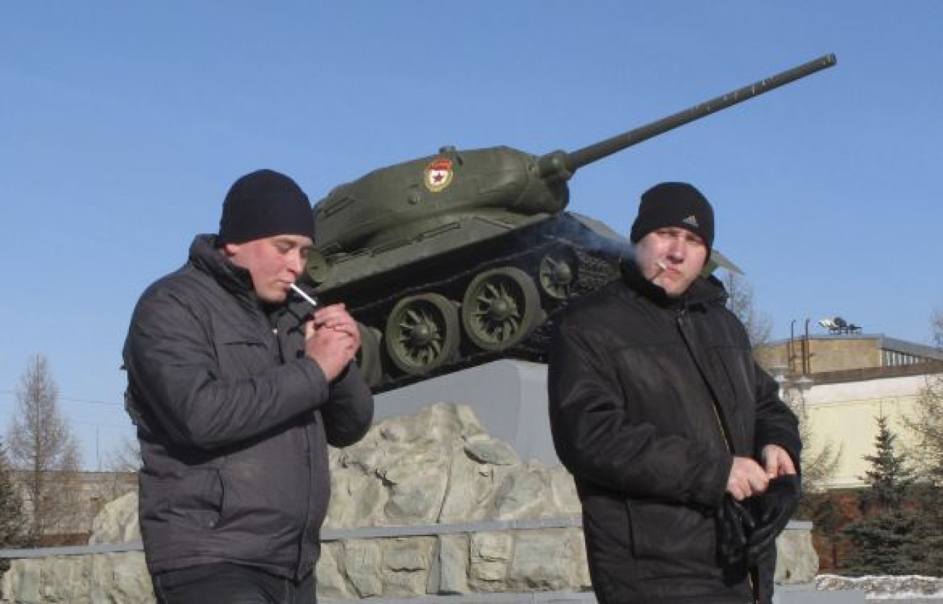 Tank Town a Welcome Bastion of Putin Support