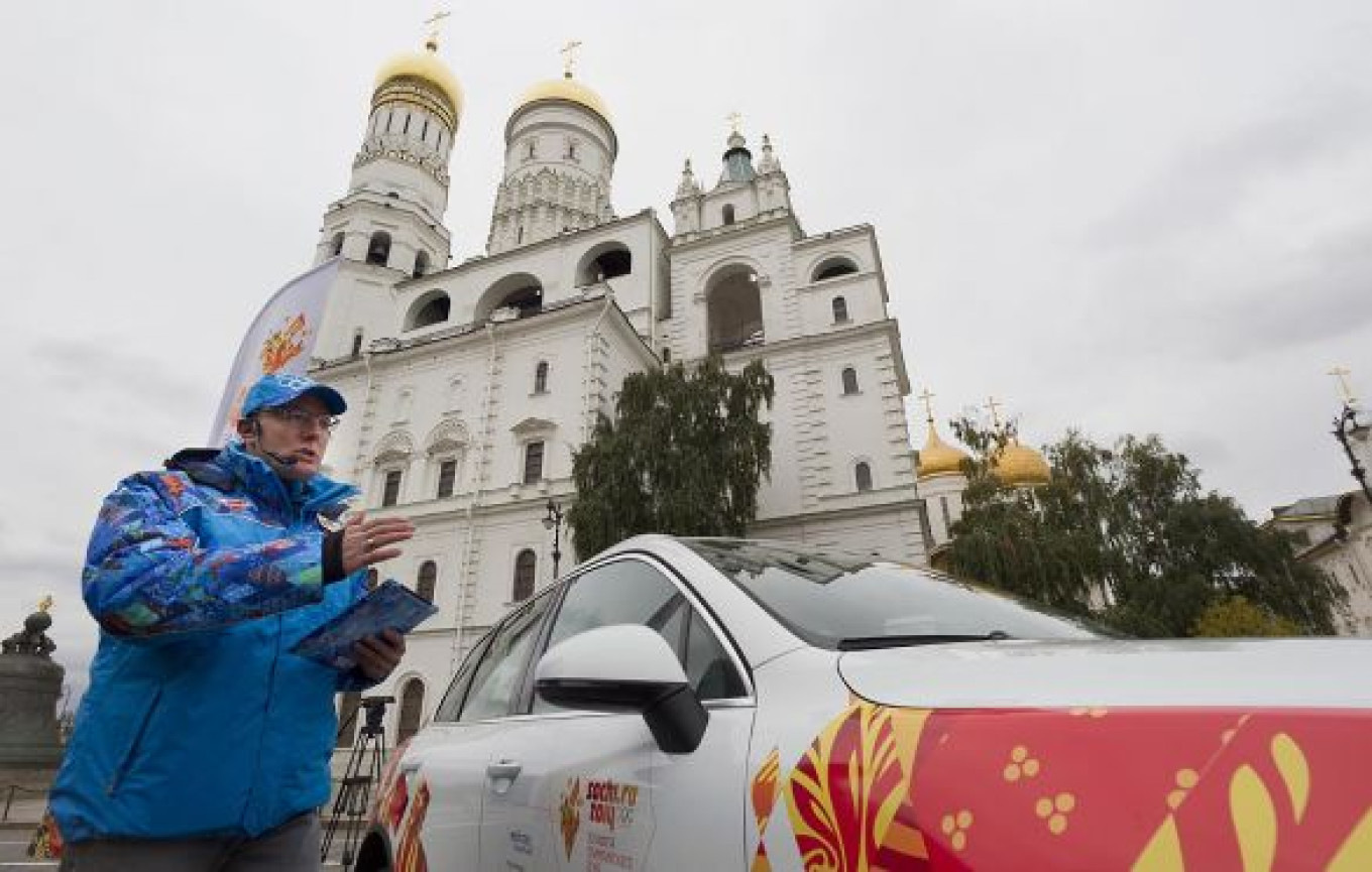 500 People to Carry Olympic Torch in Moscow