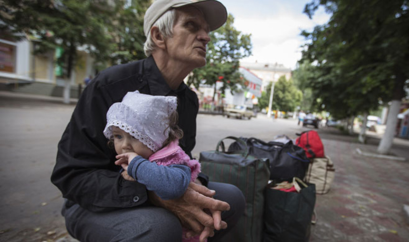 Poroshenko Sets Out Cease-Fire Plan for East Ukraine