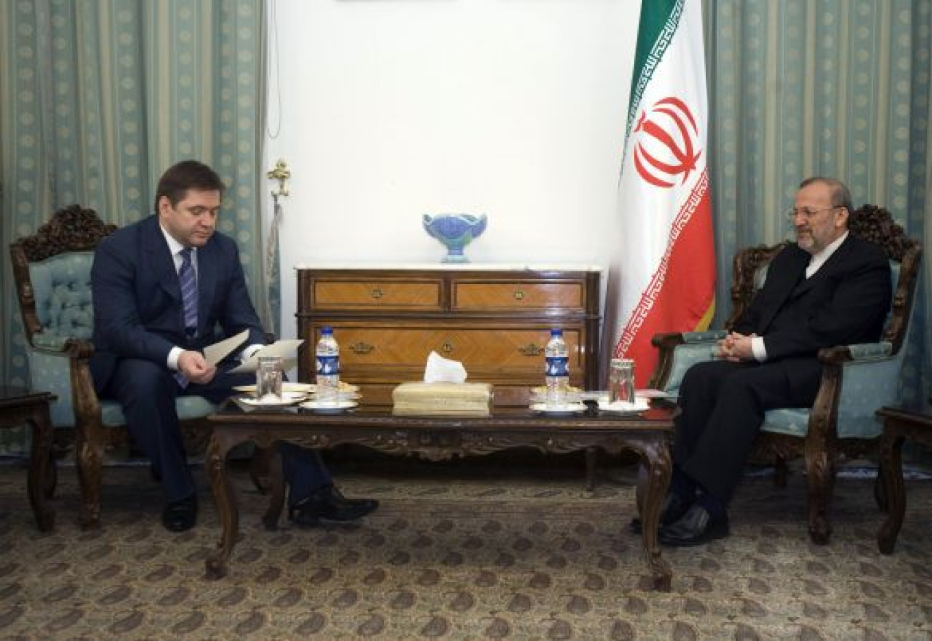 Shmatko, Iran Discuss Oil Products