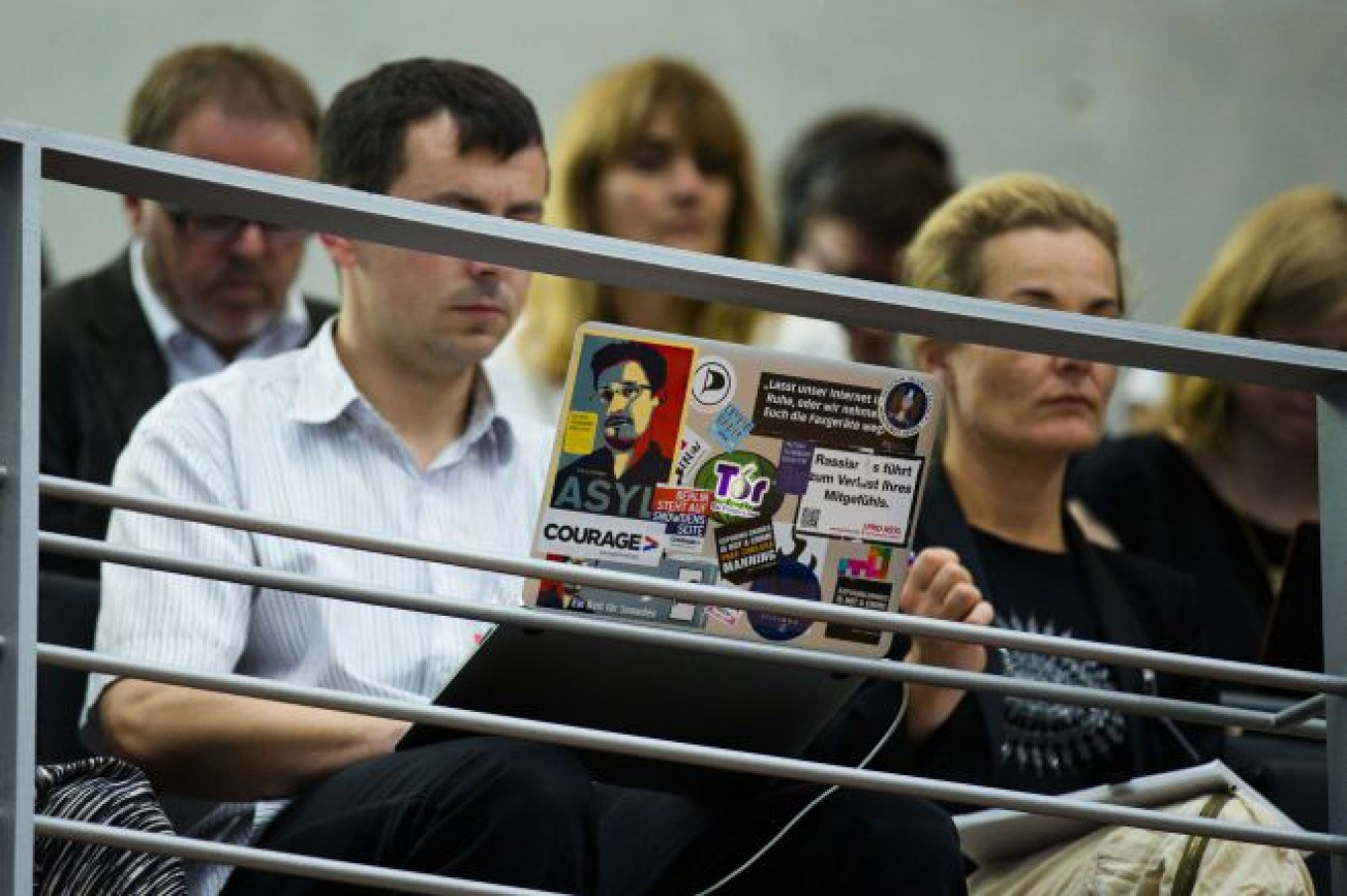 Edward Snowden's Lawyer Confirms NSA Leaker Wants To Stay in Russia