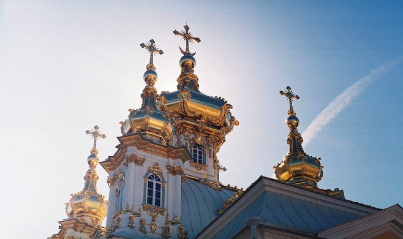 Orthodox Priests Threaten to Seize Rival Church Property in Crimea ...