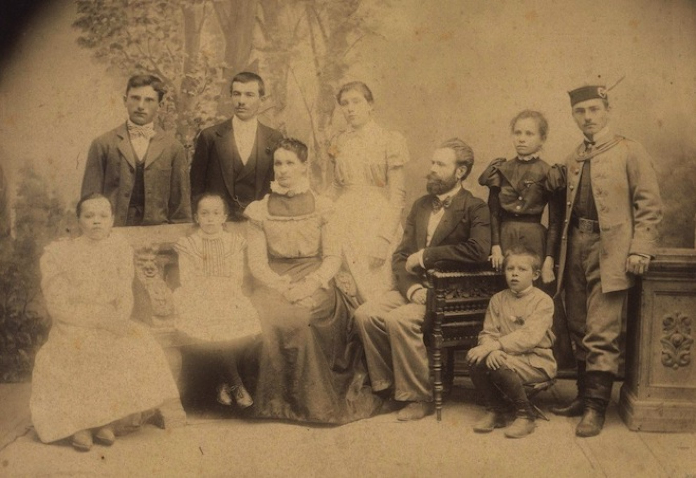 Family Photos From Ukraine ?€” 'My Sisters'