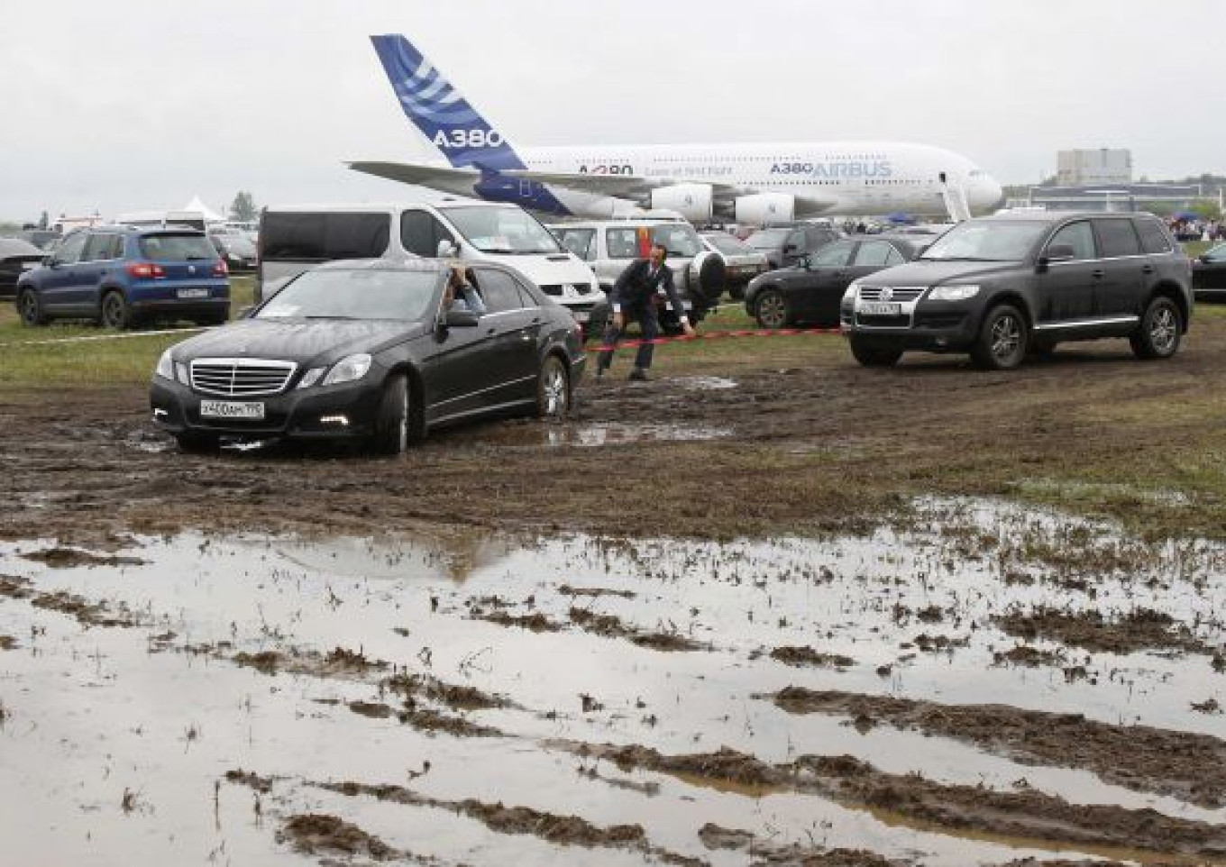 T-50 Fighter Aborts Takeoff During MAKS Demonstration