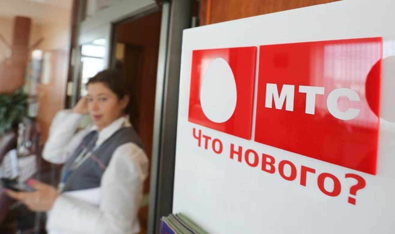 Russia's No. 1 Mobile Operator MTS Warns of Sanctions Risk