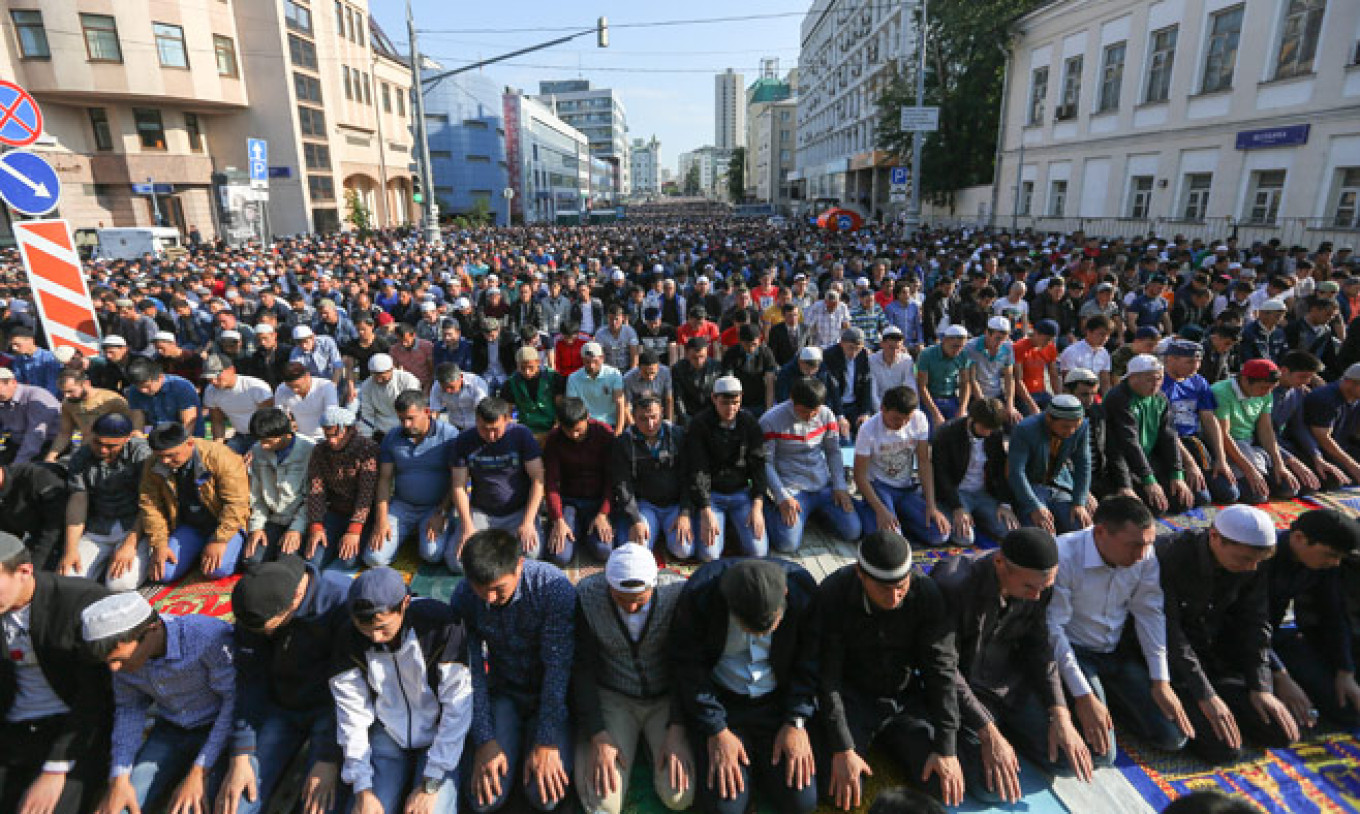 One of Europe's Biggest Mosques to Open in Moscow