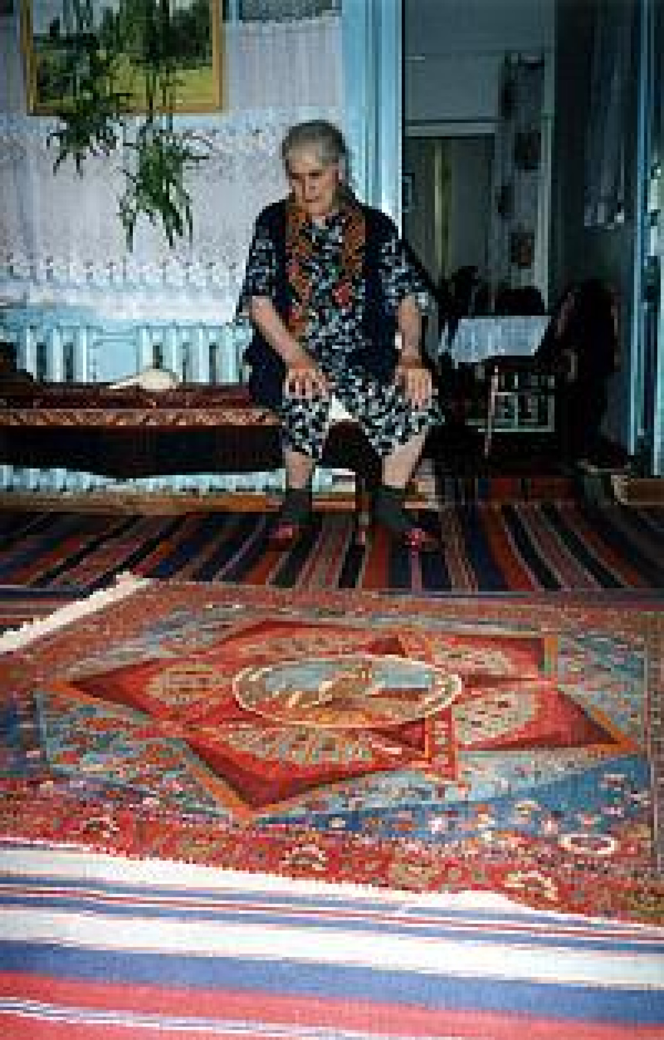 Clinging to the Art of Carpet Making