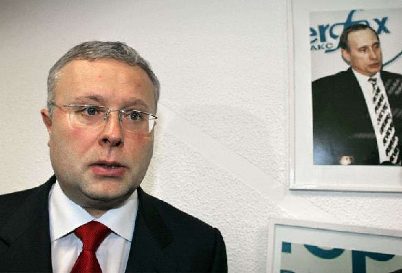Lebedev Asks Putin to Intervene After Bank Raid