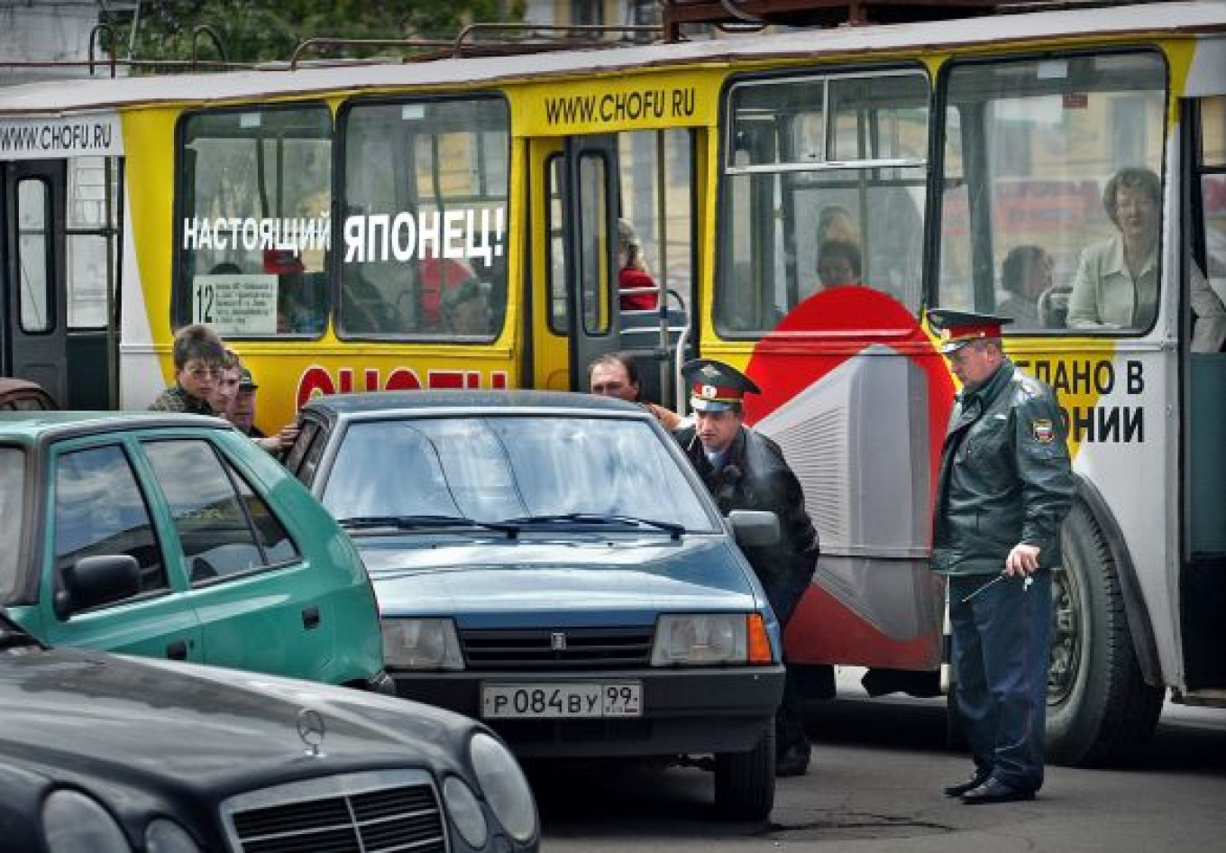 Driving Tips on How to Survive City's Traffic