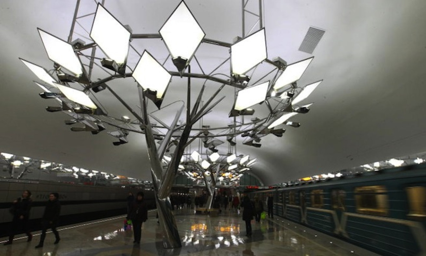 Moscow Metro to Raise Fares 25% From Feb. 1