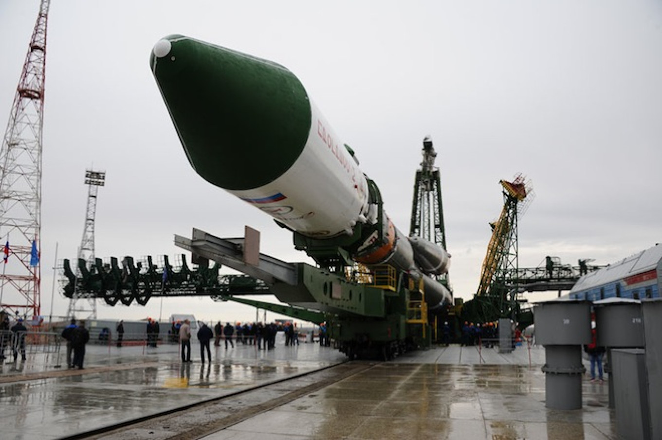 Russian Spacecraft Named 'Progress' Crashing Back to Earth
