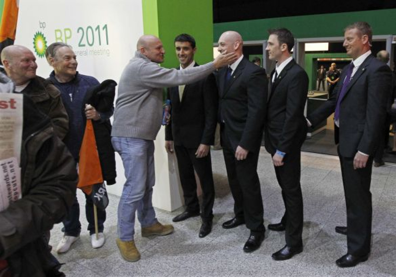 Rosneft Gives BP a Month to Resolve Legal Wrangle