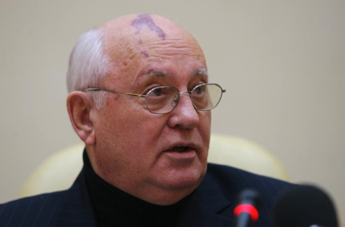 Lawmakers Want Gorbachev Investigated Over Collapse of Soviet Union