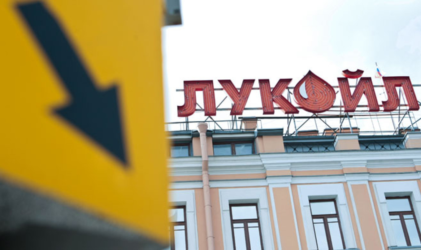 Minister: Low Oil Prices Risk Pushing Russia Into Recession