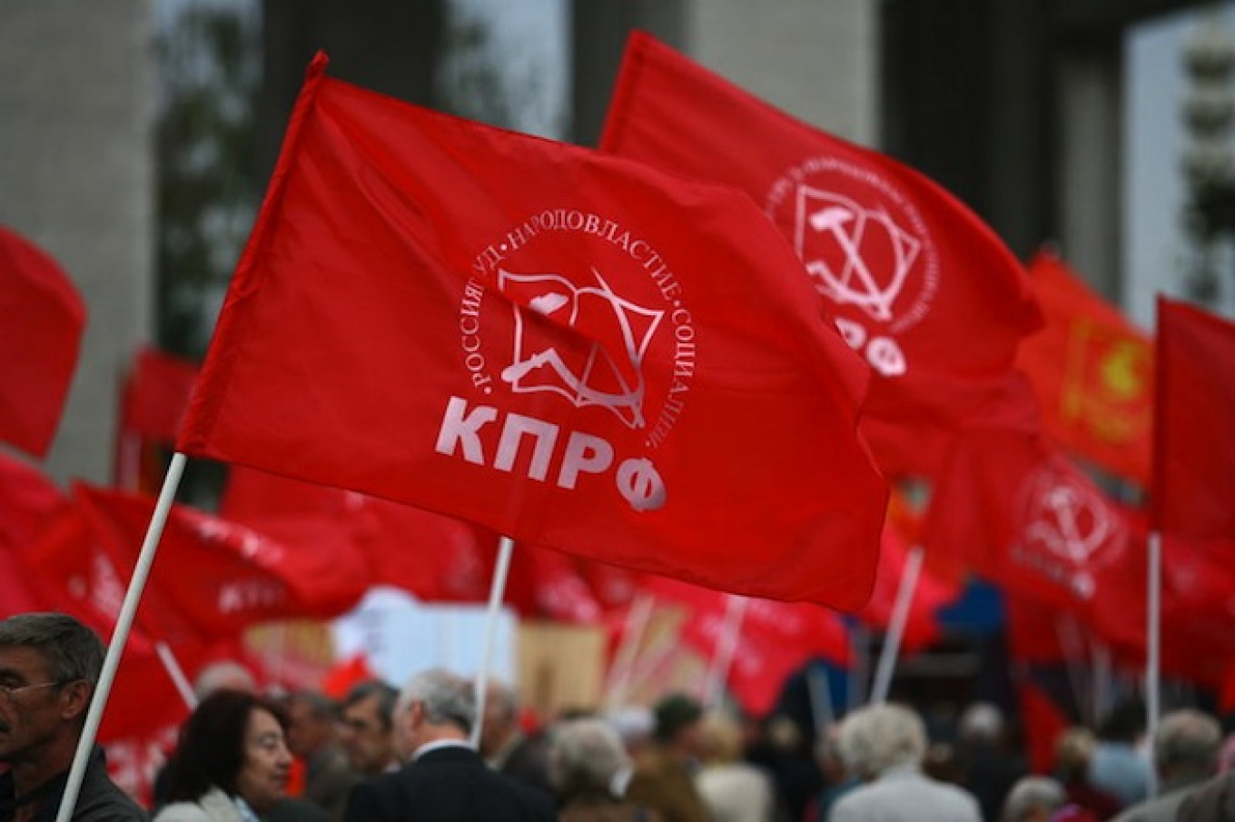 Russian Communist Party Removes Controversial Anti-Immigration Drawing ...
