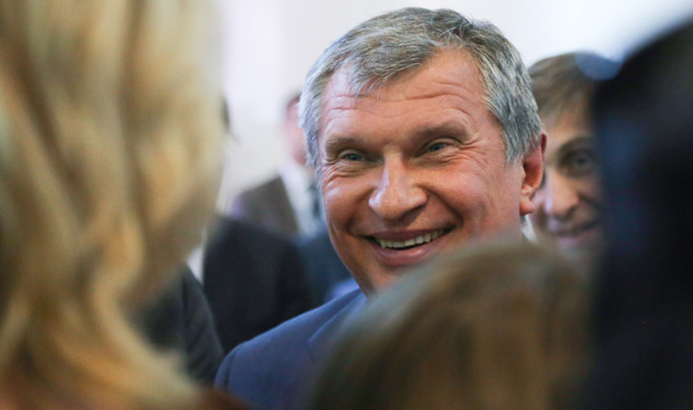 Rosneft Board to Consider Expanding Igor Sechin's Powers
