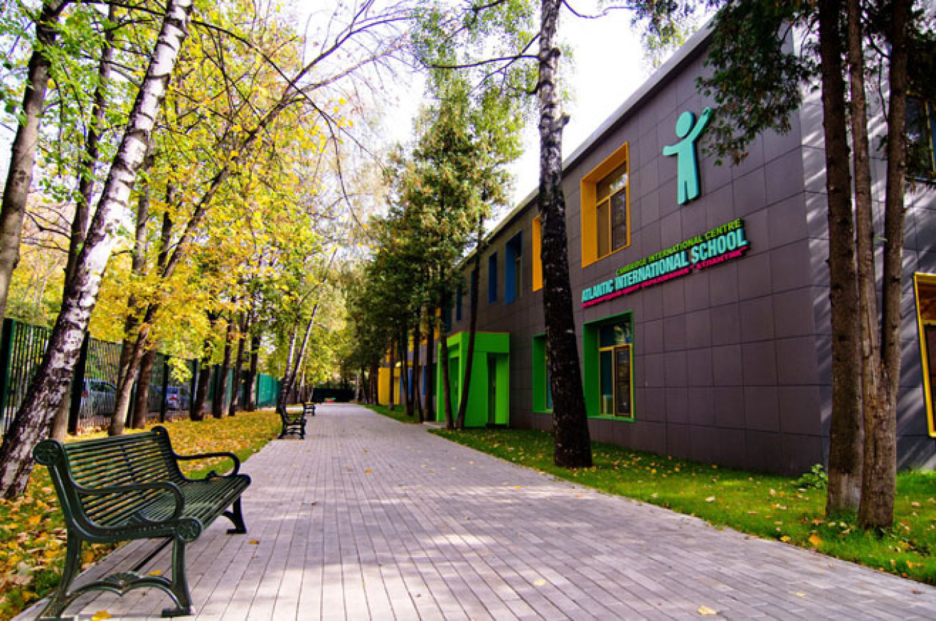 Private School in Moscow Loses All Foreign Staff
