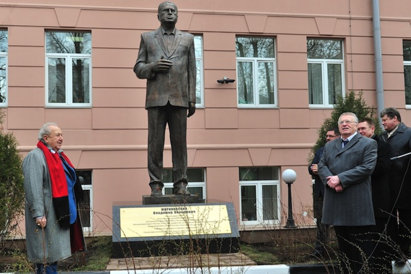 New Moscow Statue of LDPR Leader Zhirinovsky To Be Dismantled