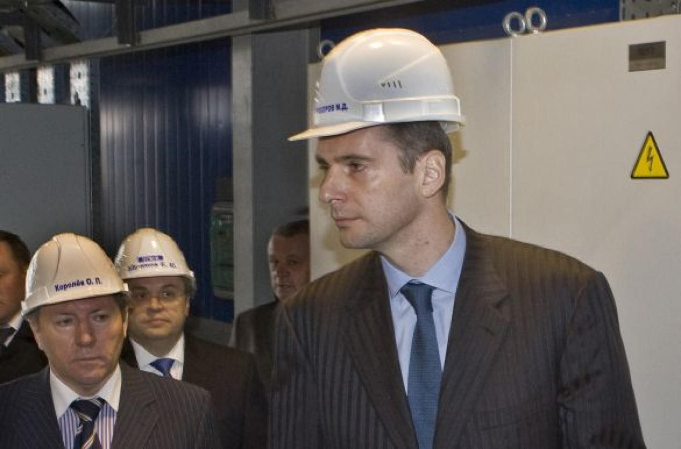 Oligarch Looks to Revamp Party
