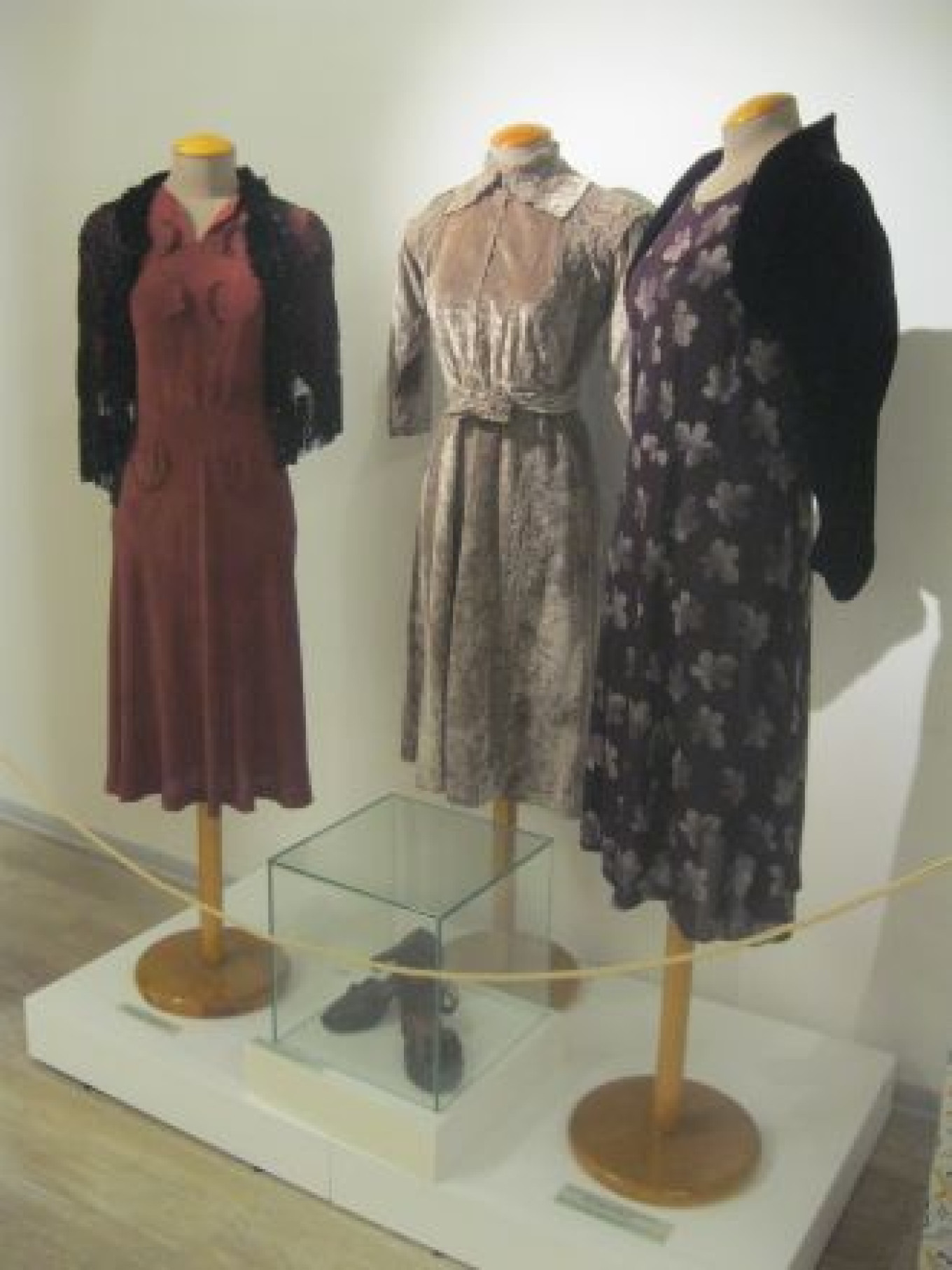 Stalin Era Fashion, During Wartime And At Parties