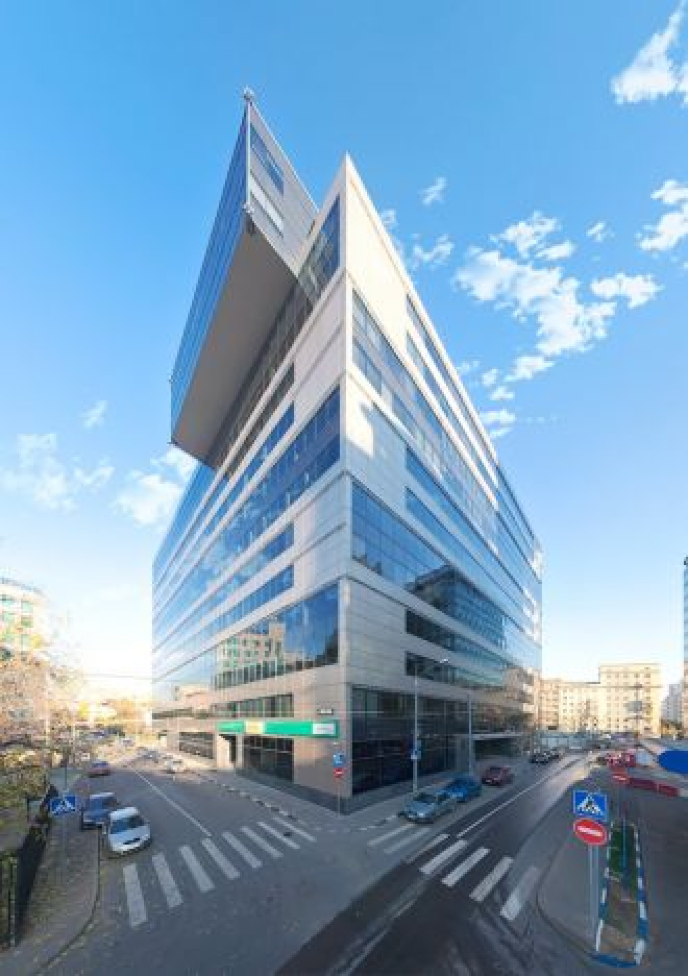 VTB Capital Makes Profit on Lesnaya Plaza