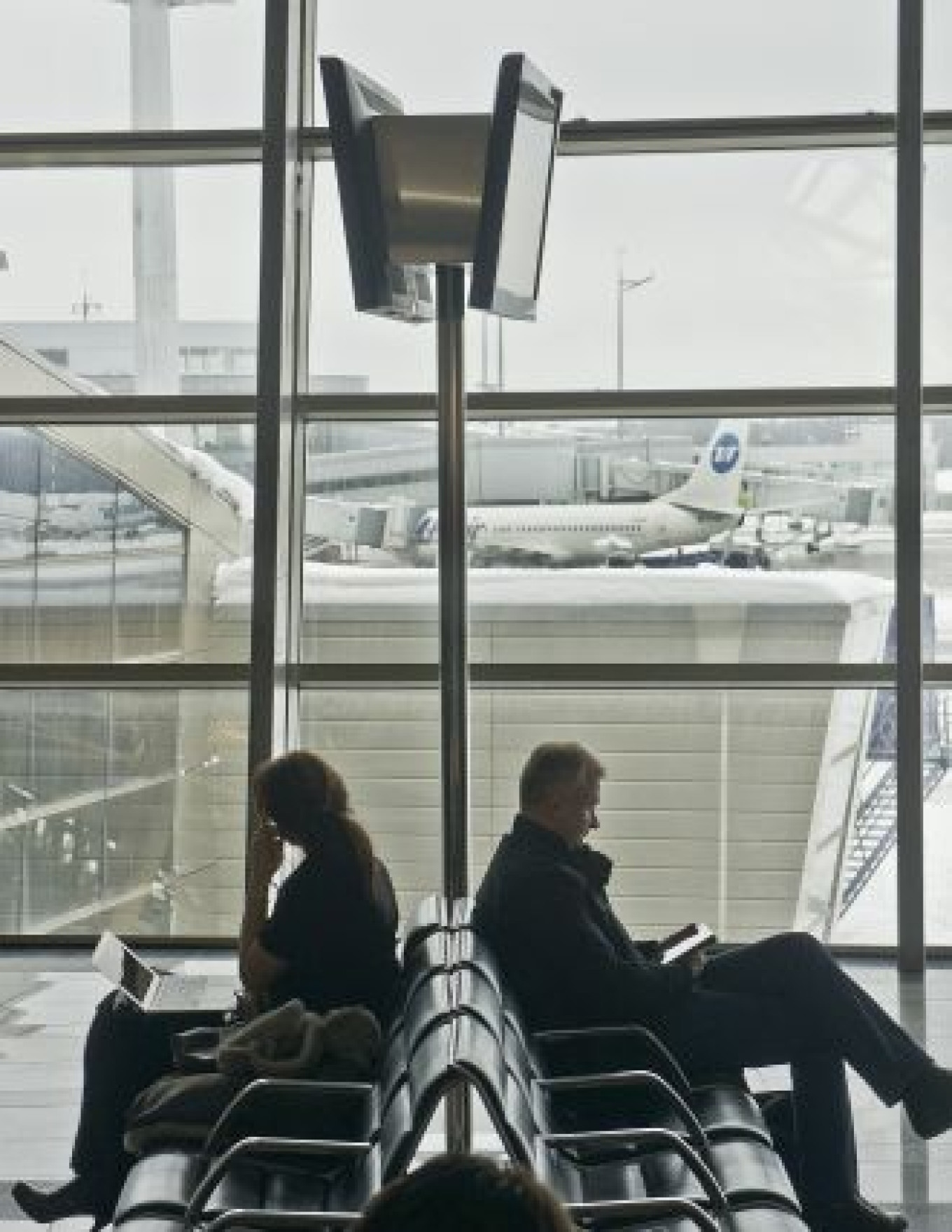 Ministry Plans to Beam Internet to Airplanes