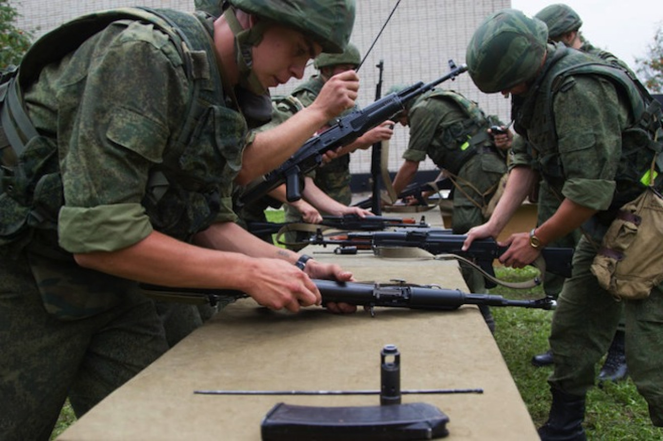 Russia Stages Snap Military Drills in Kaliningrad