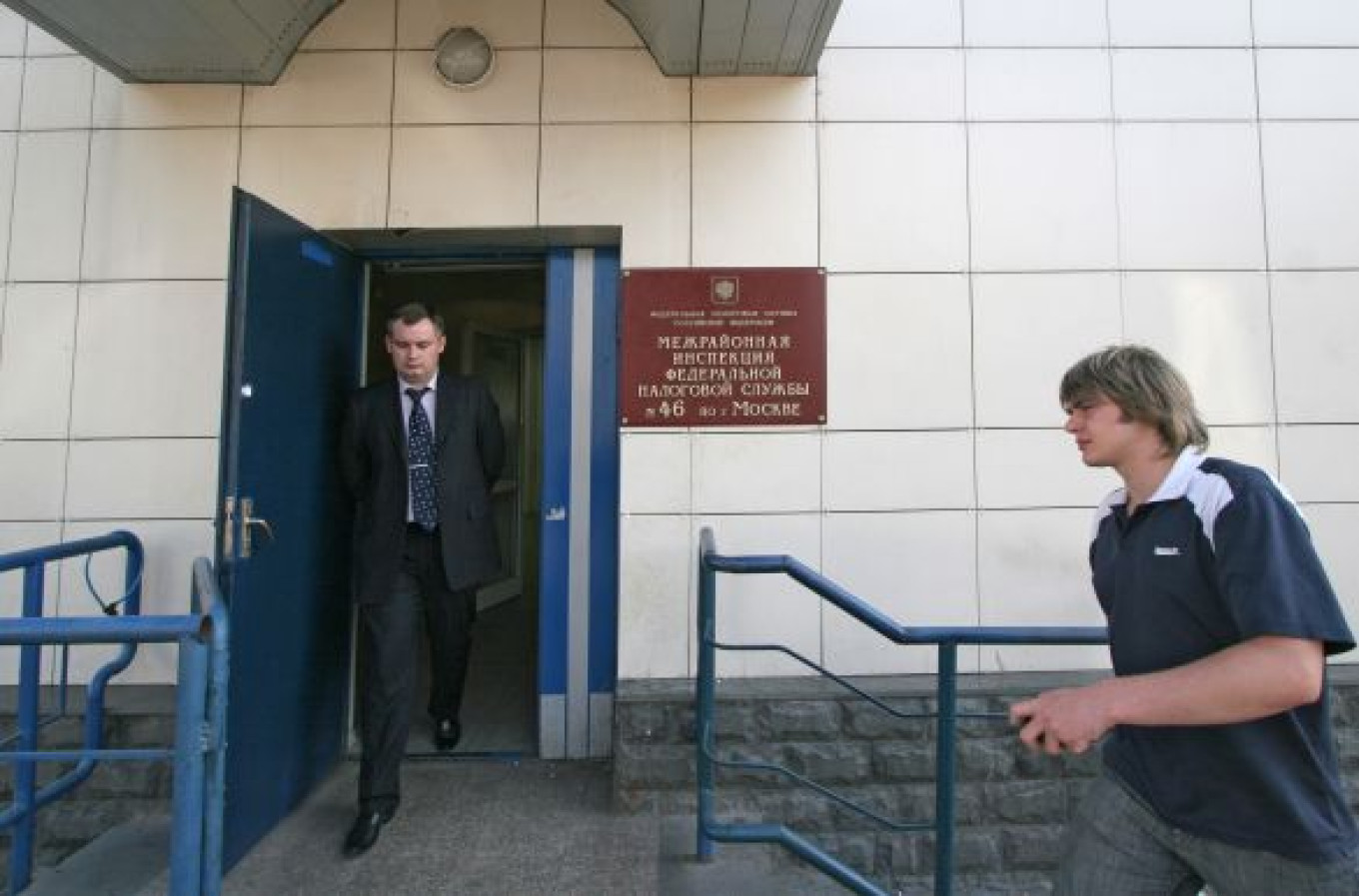 Survey: Tax System Still Lacking