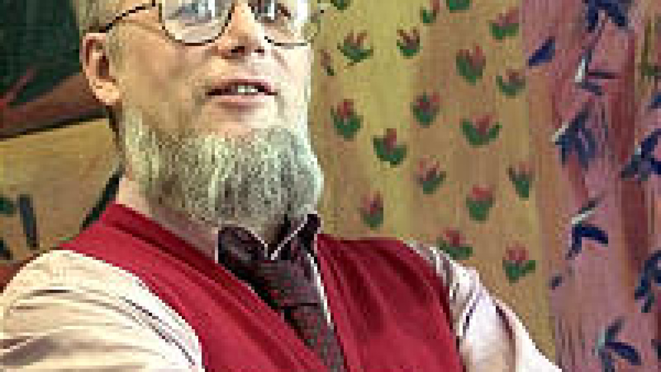 Displaying Decades of Russian Art