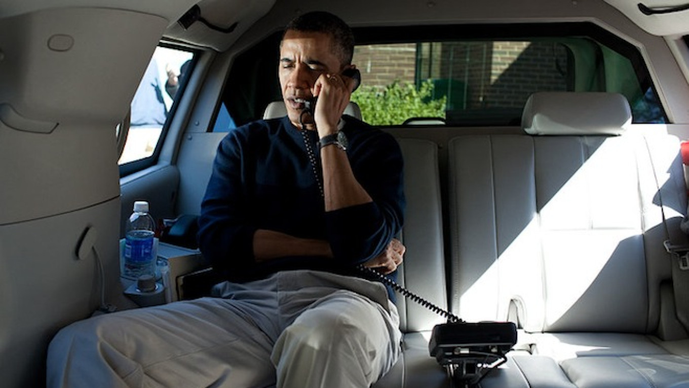 Obama Calls For Diplomacy in Phone Call With Putin