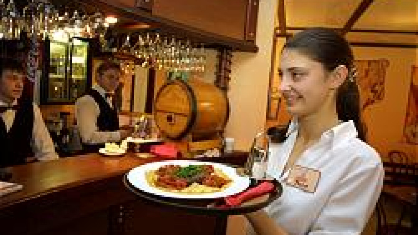 Moscow Cafe Offers a Taste of Paris