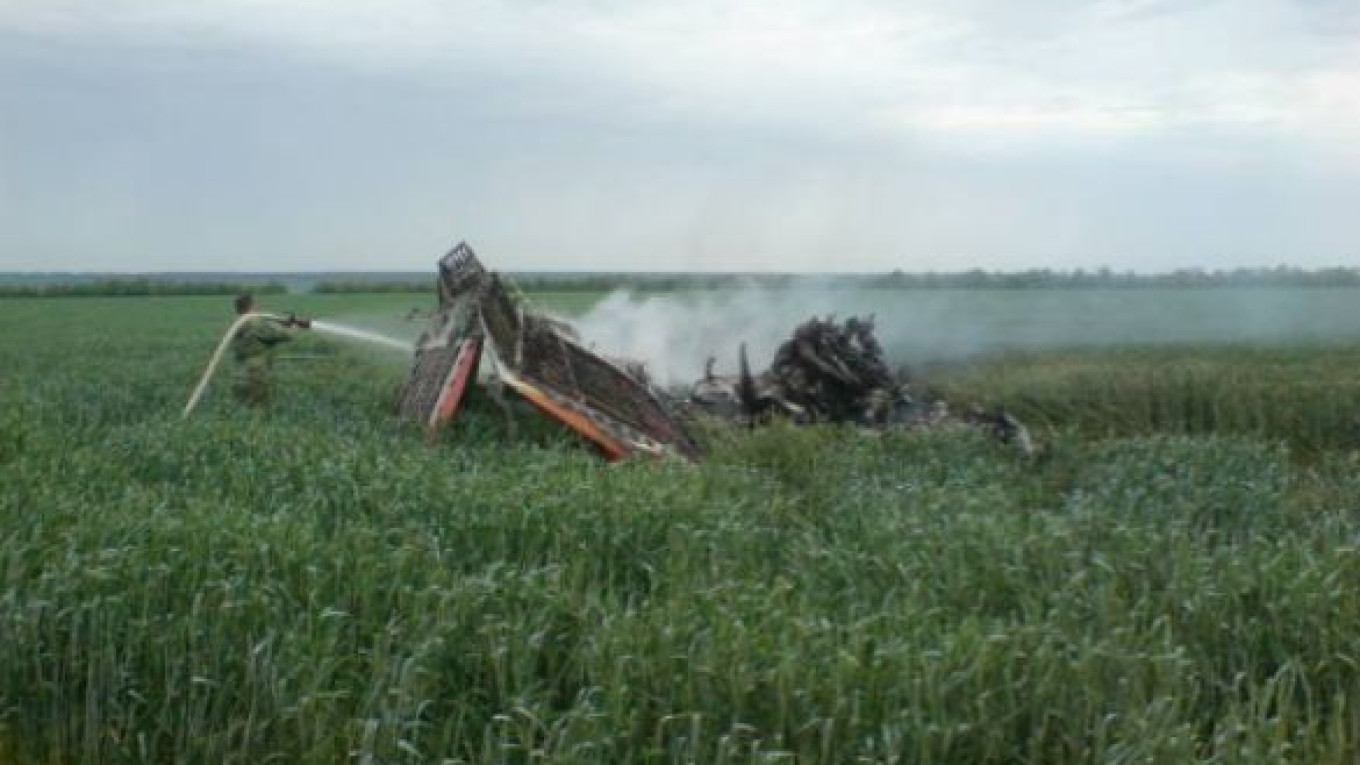 One Dead in An-2 Crash (Photos)