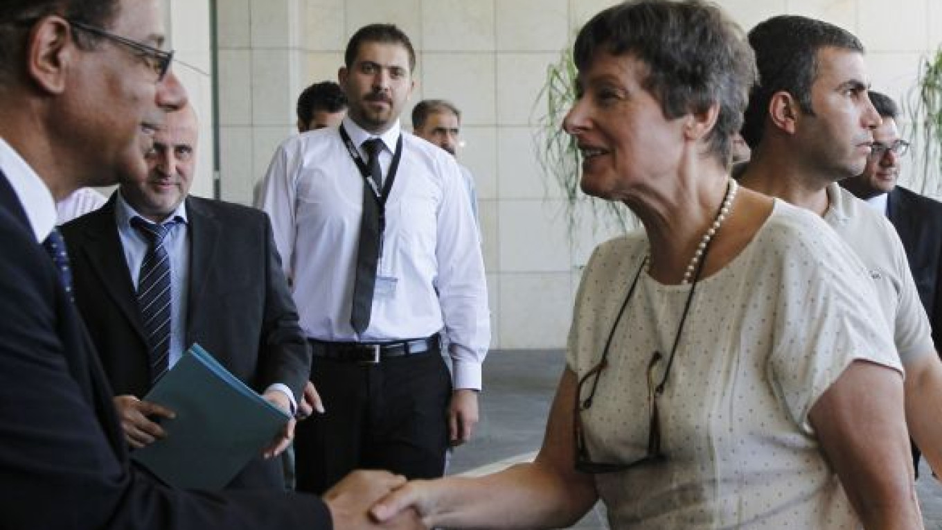 UN Chemical Weapons Experts in Syria UN Chemical Weapons Experts in Syria