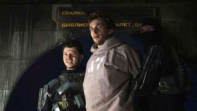 How to Celebrate the Holidays in a Post-Apocalyptic Moscow ?€” Virtually